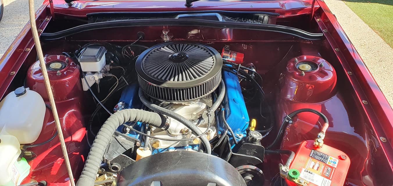 Maurice's Holden VH SLE Commodore - Lonsdale Engine Worx